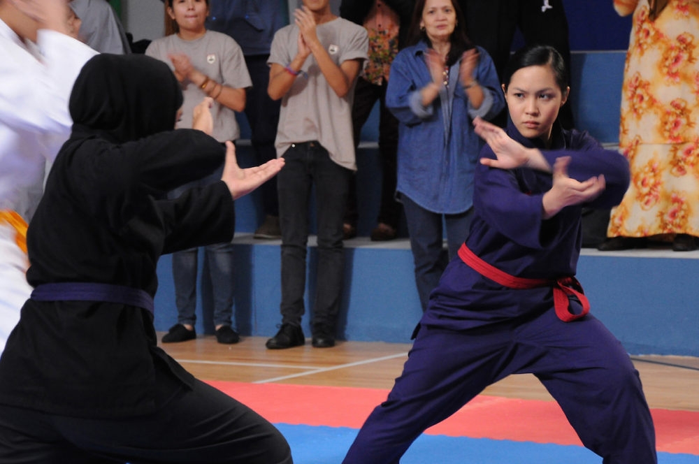 ドラゴン・ガール | CURIOUSCOPE